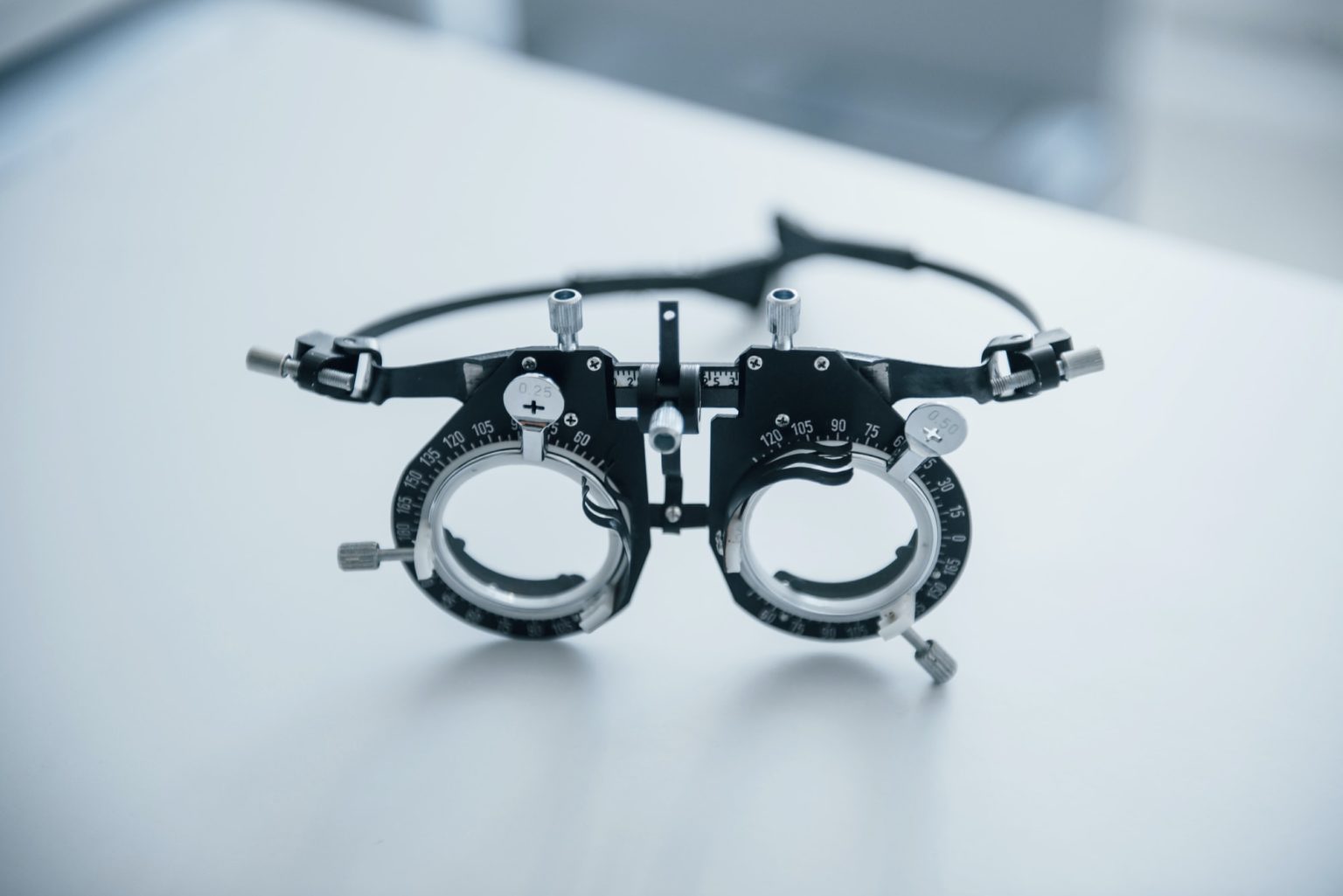 ¿Qué son las dioptrías? - APEC Blog